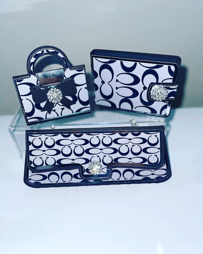 Hershey Purses | Enchanted Events