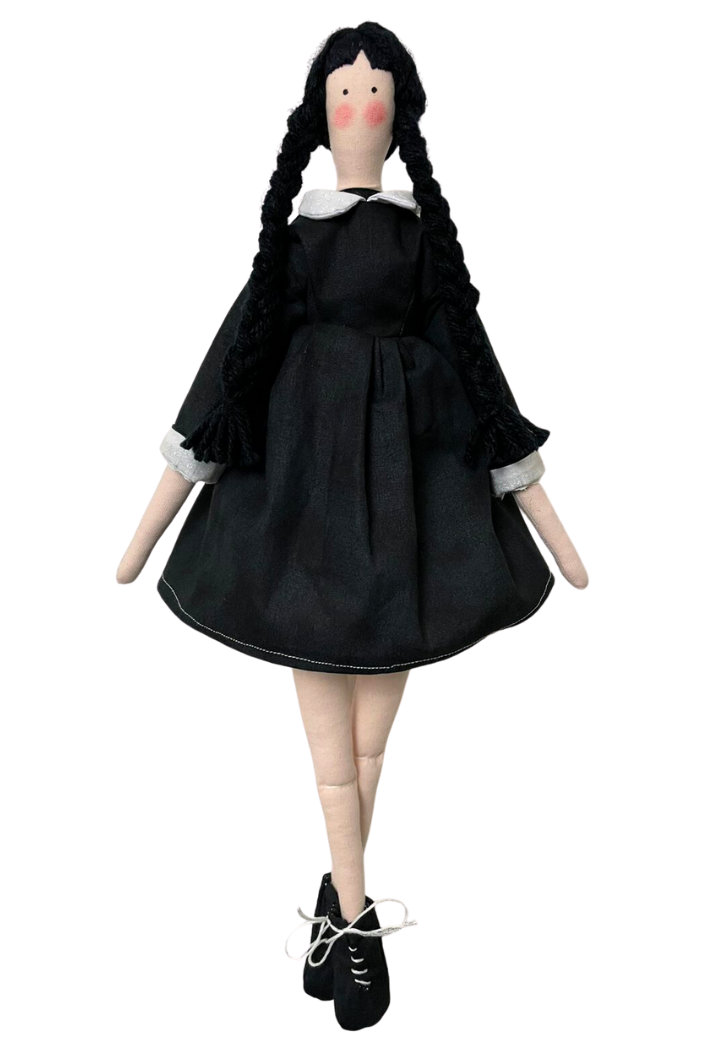 Wandinha Addams da Fluflu Estilo Tilda