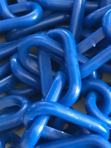 1meter of 1.5" Blue Plastic Chain | birdtalk