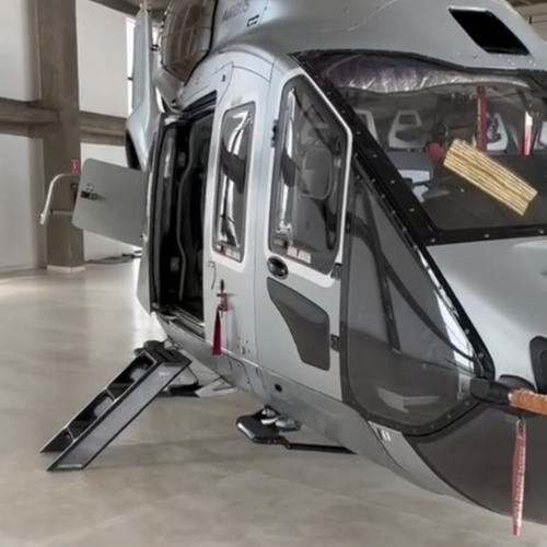 Aeroladder | Helicopter Carbon Fiber Ladder | Airbus H160 | Aeromob