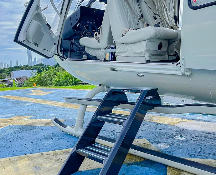 Aeroladder | Helicopter Carbon Fiber Ladder | Airbus H135 | Aeromob