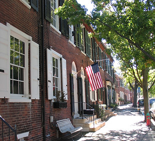 VISIT | New Castle History