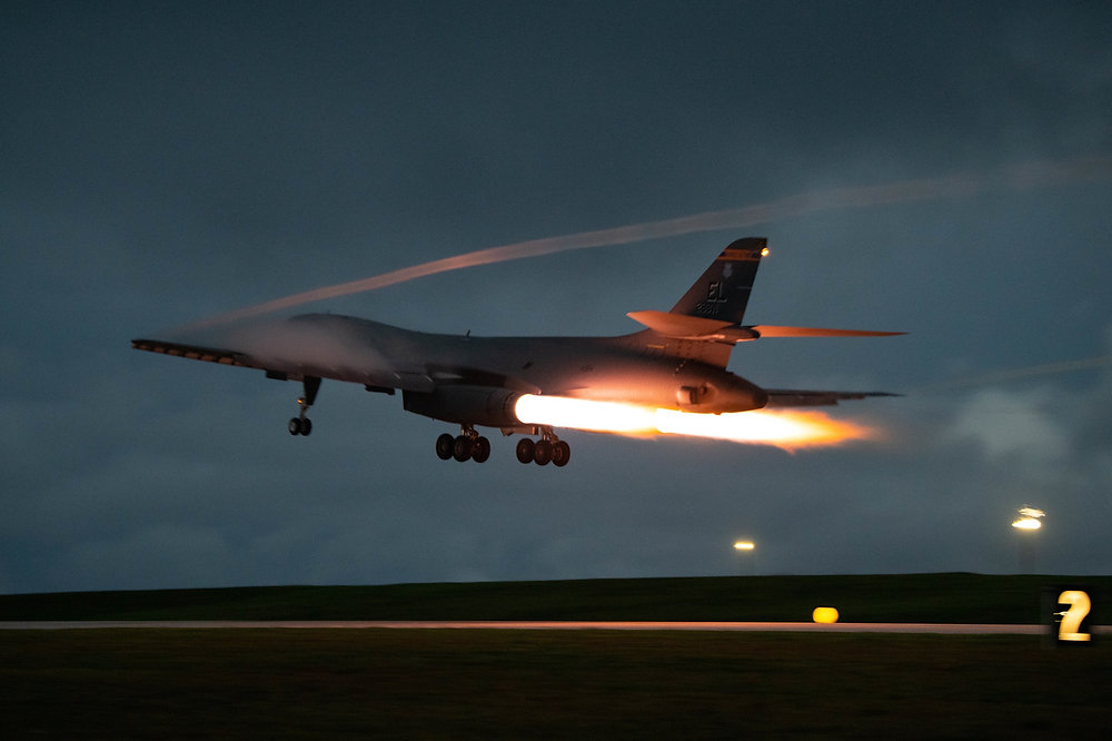 Who loves the B-1B?