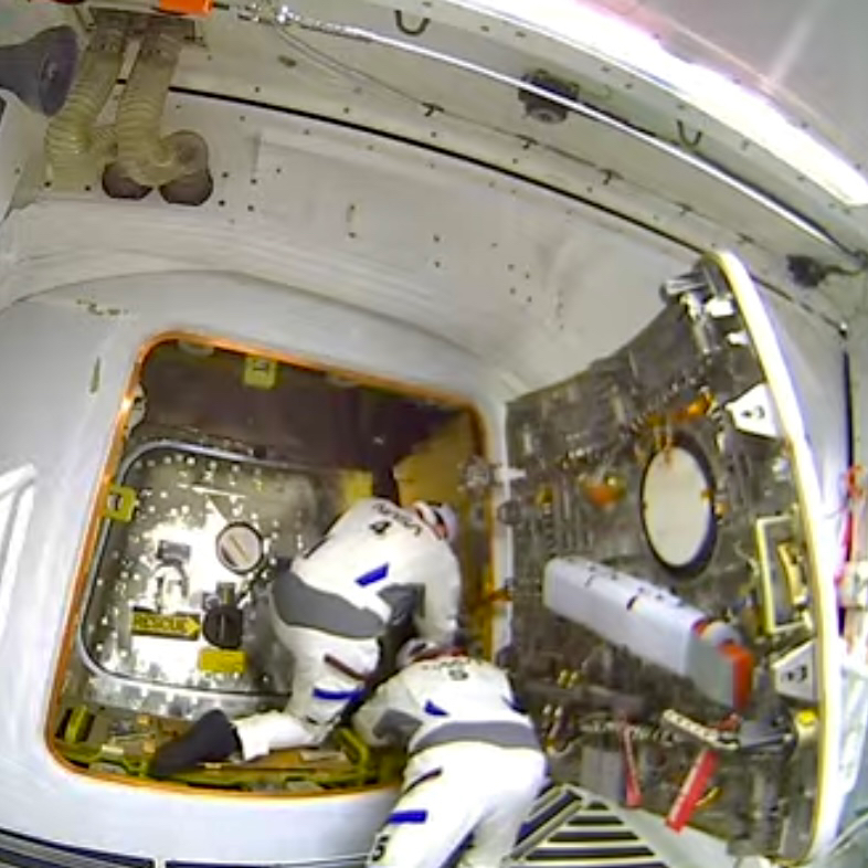 Hatch closed on Orion