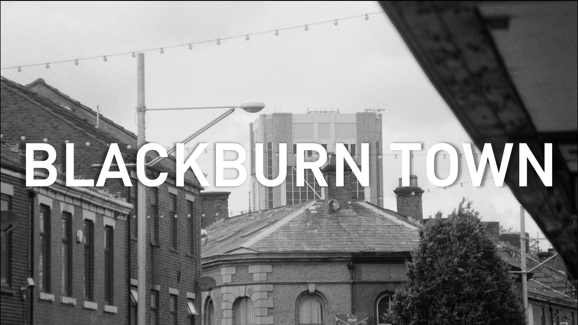 Blackburn Town Centre - Canon EOS 1000F / Canon EF 80-200mm / Kentmere 400