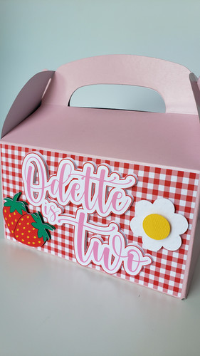 Strawberry and Daisy Theme Gable Boxes 12ct | Creations by Lili