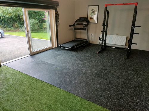 White Speckled Gym Flooring | Gymex