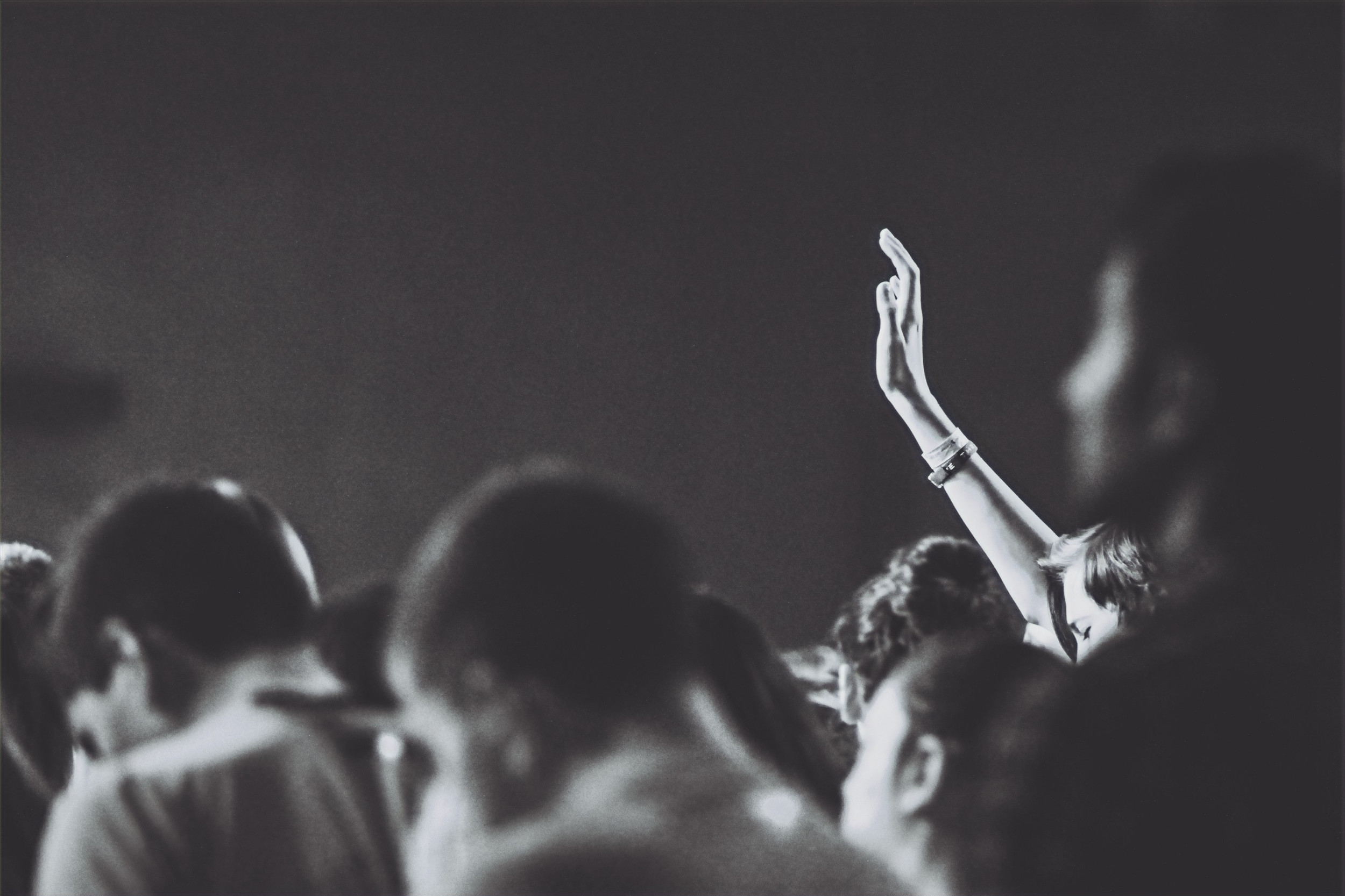 6 Reasons Why Christians Worship Through Singing