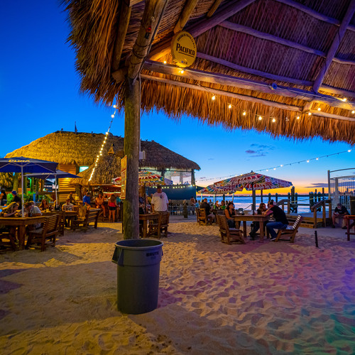 Live Shows | On the Edge Bar and Grill | United States