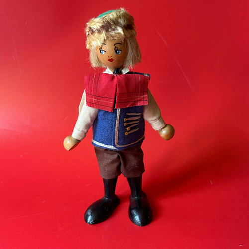 Polish Joli peg doll with traditional outfit | FuzzypegFolk
