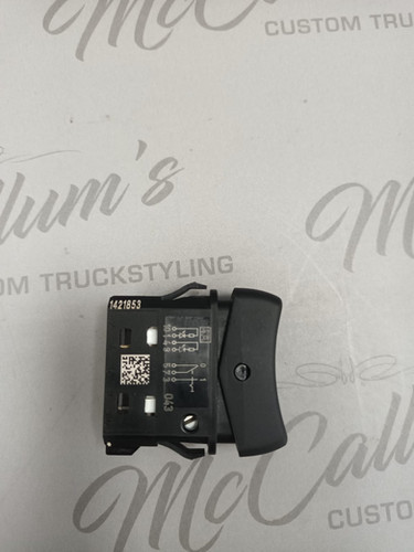 Switches Scania R Series (3 Way Beacon) | McCallums