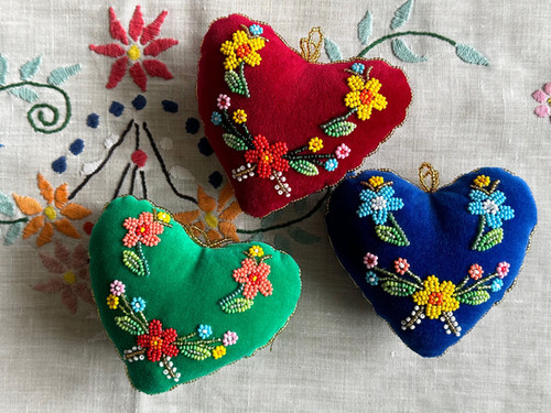 Velvet hearts with bead embroidery | frankandlusia