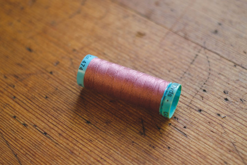 Gutermann silk thread thin 100m- vintage pink 474 | historicalfabrics