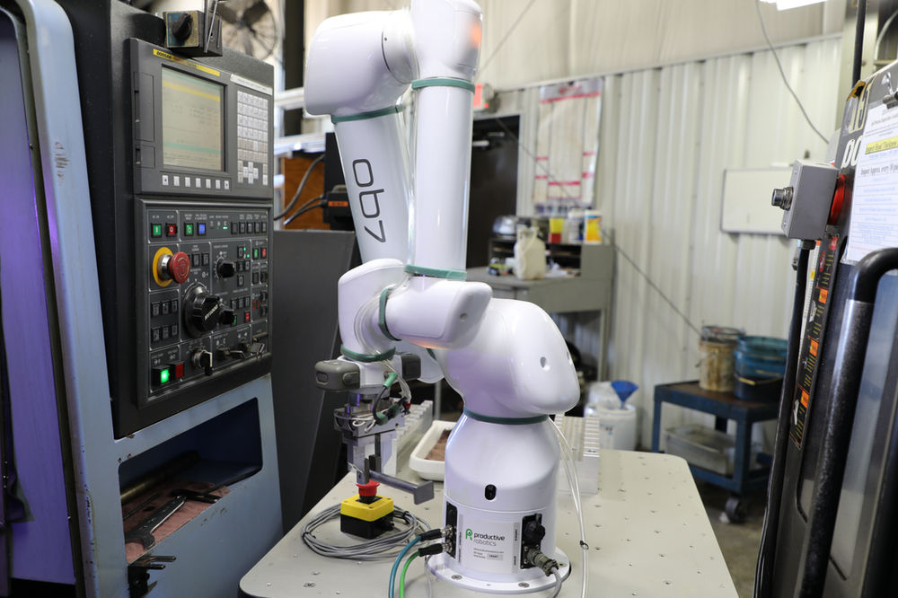 Implementing Cobots in Your Manufacturing Facility: 7 Tips for Success