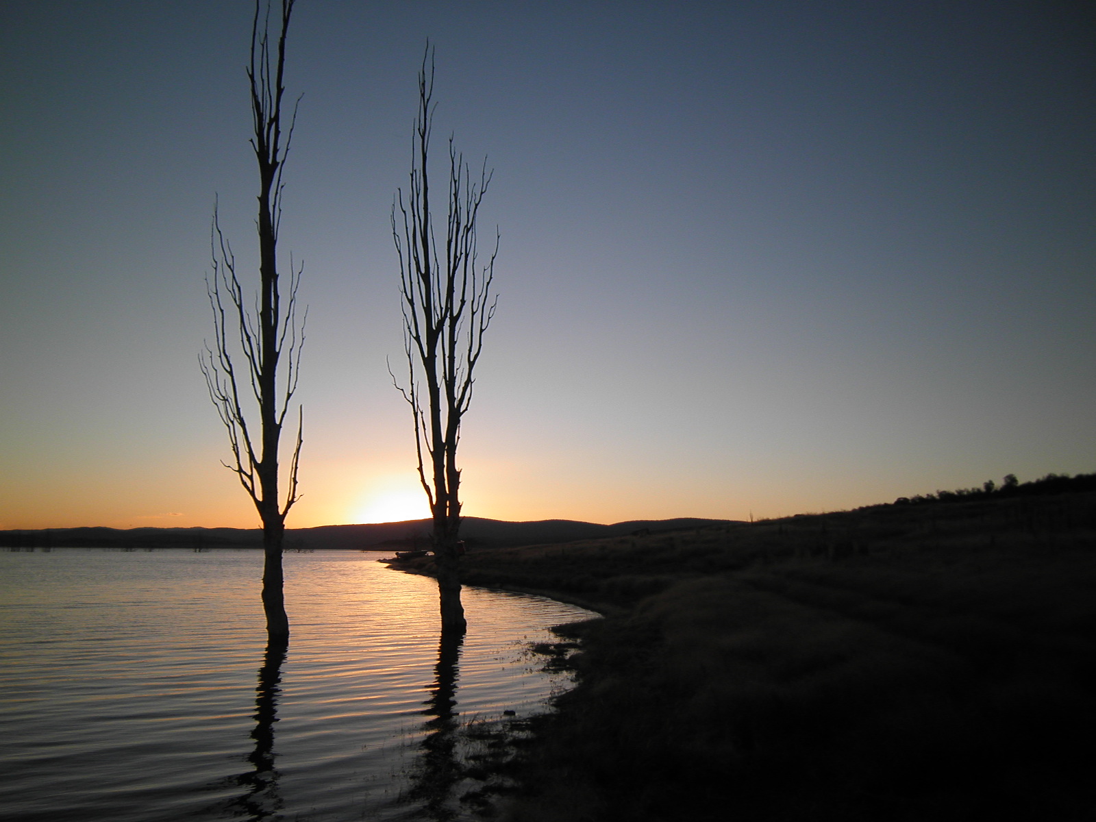 HOME | Lake Eucumbene