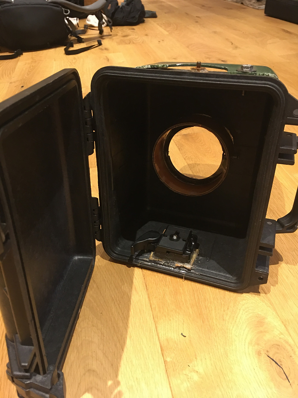 How to successfully set up a DSLR camera trap