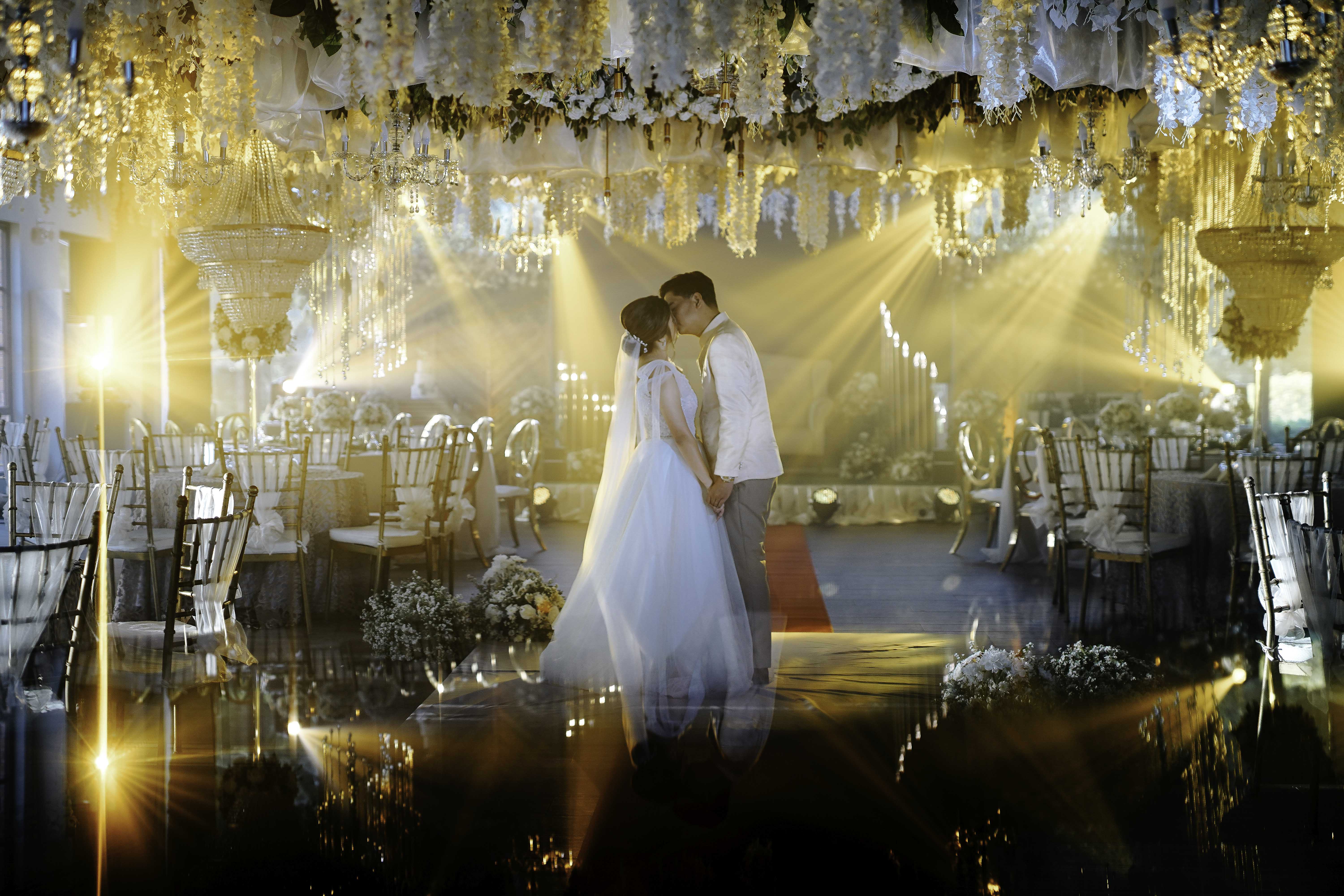 CASA 1022 Batangas Wedding Photos of JC & Jyzhell | St. Therese Of The ...