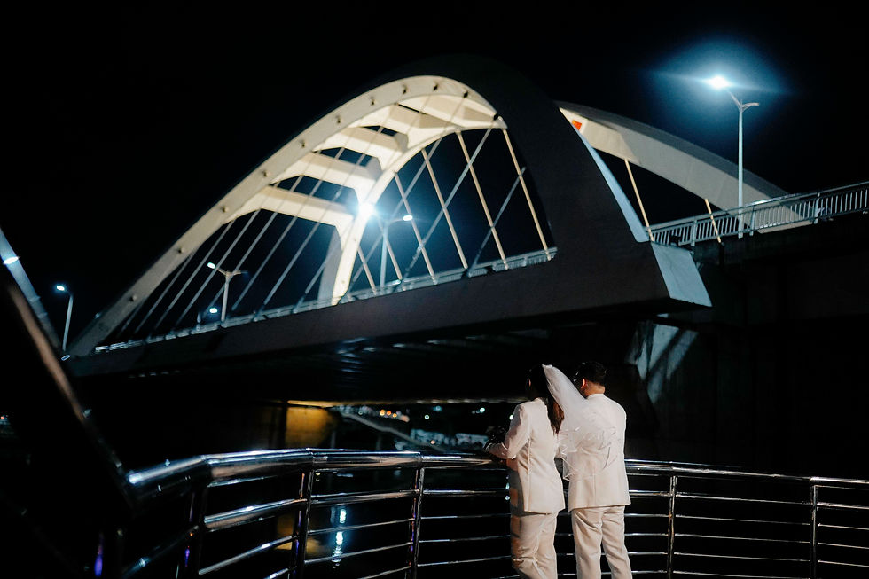 Manila Prenup Photos of Cyrus and Jane at Binondo-Intramuros Bridge ...