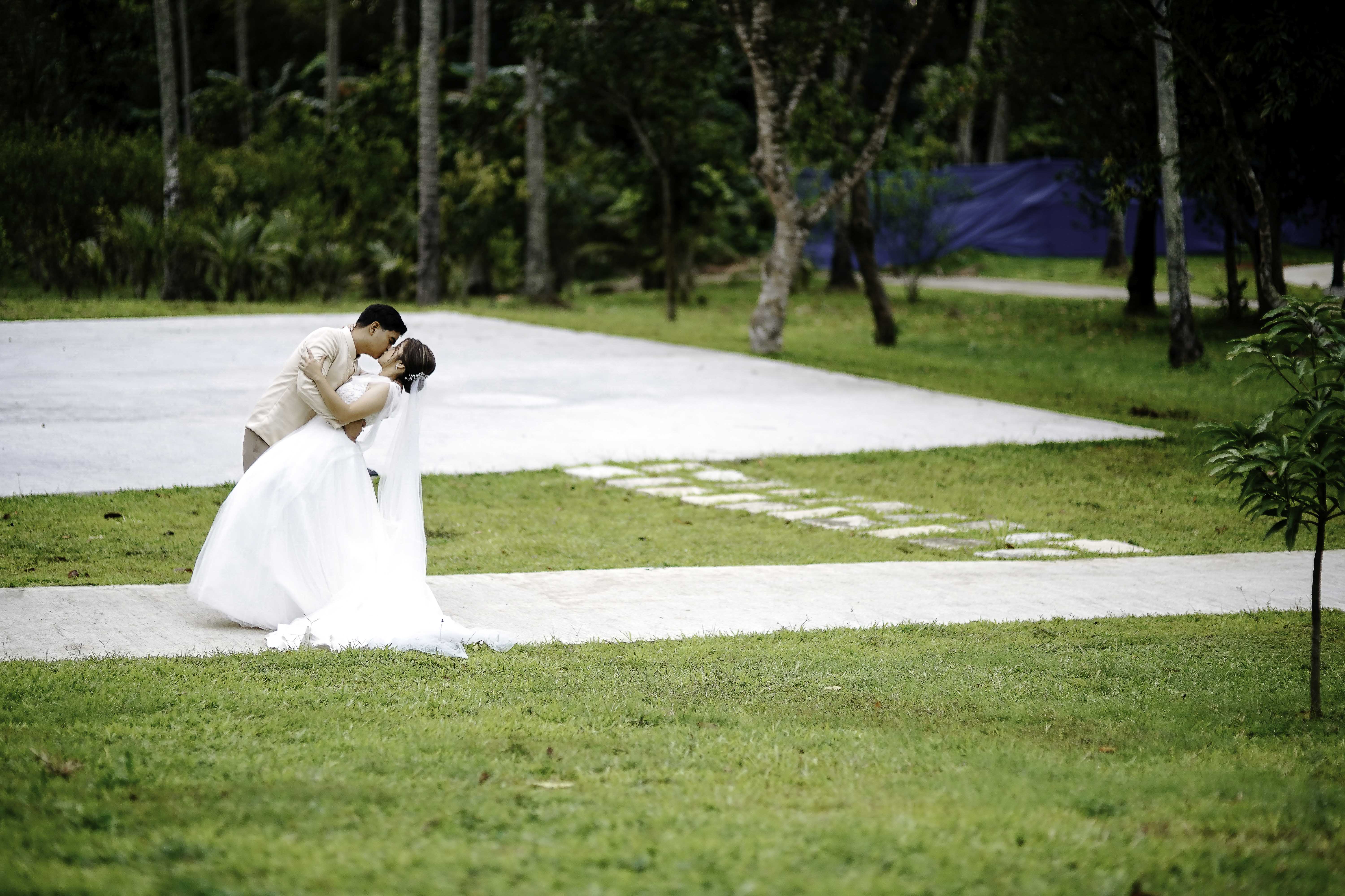 CASA 1022 Batangas Wedding Photos of JC & Jyzhell | St. Therese Of The ...