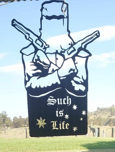 Ned "Such is Life" with Southern Cross | Rustic Touch