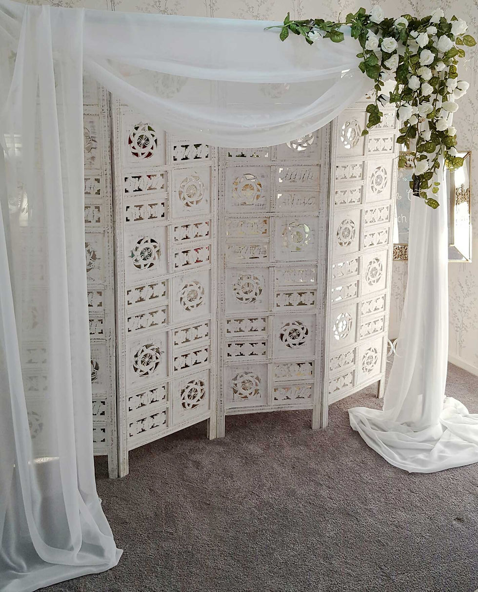 Vintage Washed White Divider 4 Panels | Vintage Bella & Co