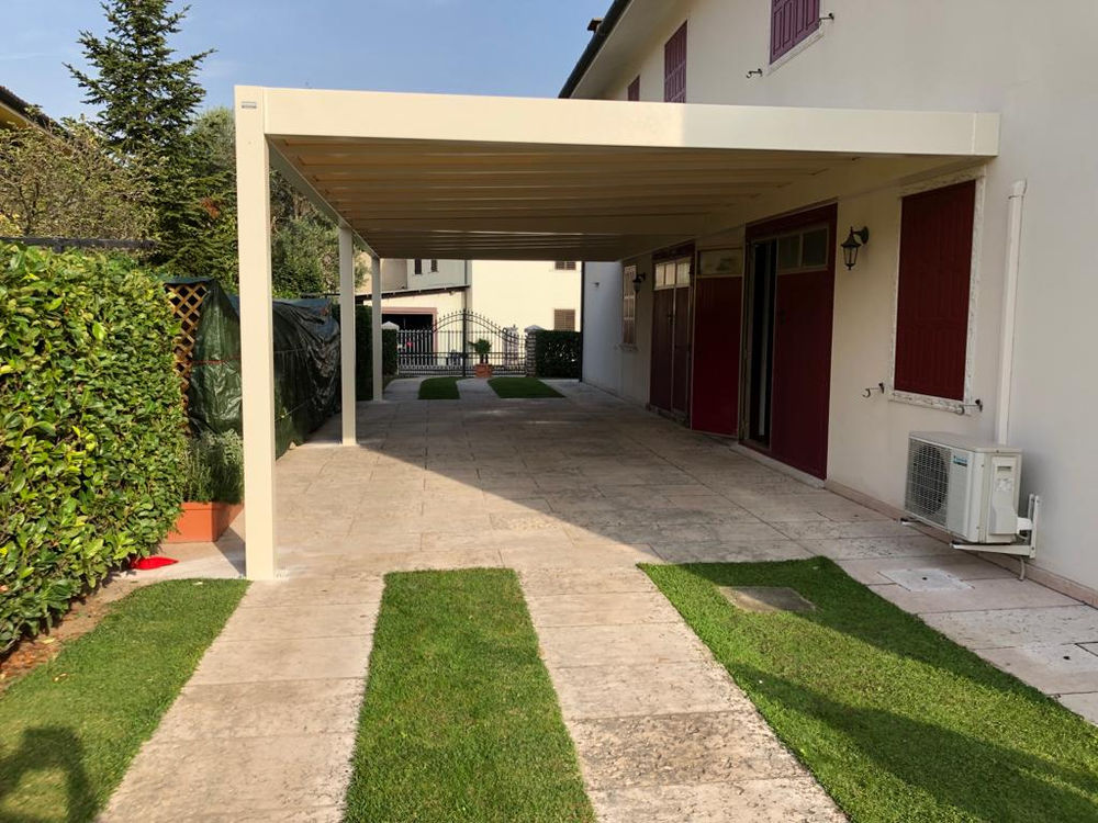 PRODUZIONE PERGOLE PER POSTI AUTO A PADOVA