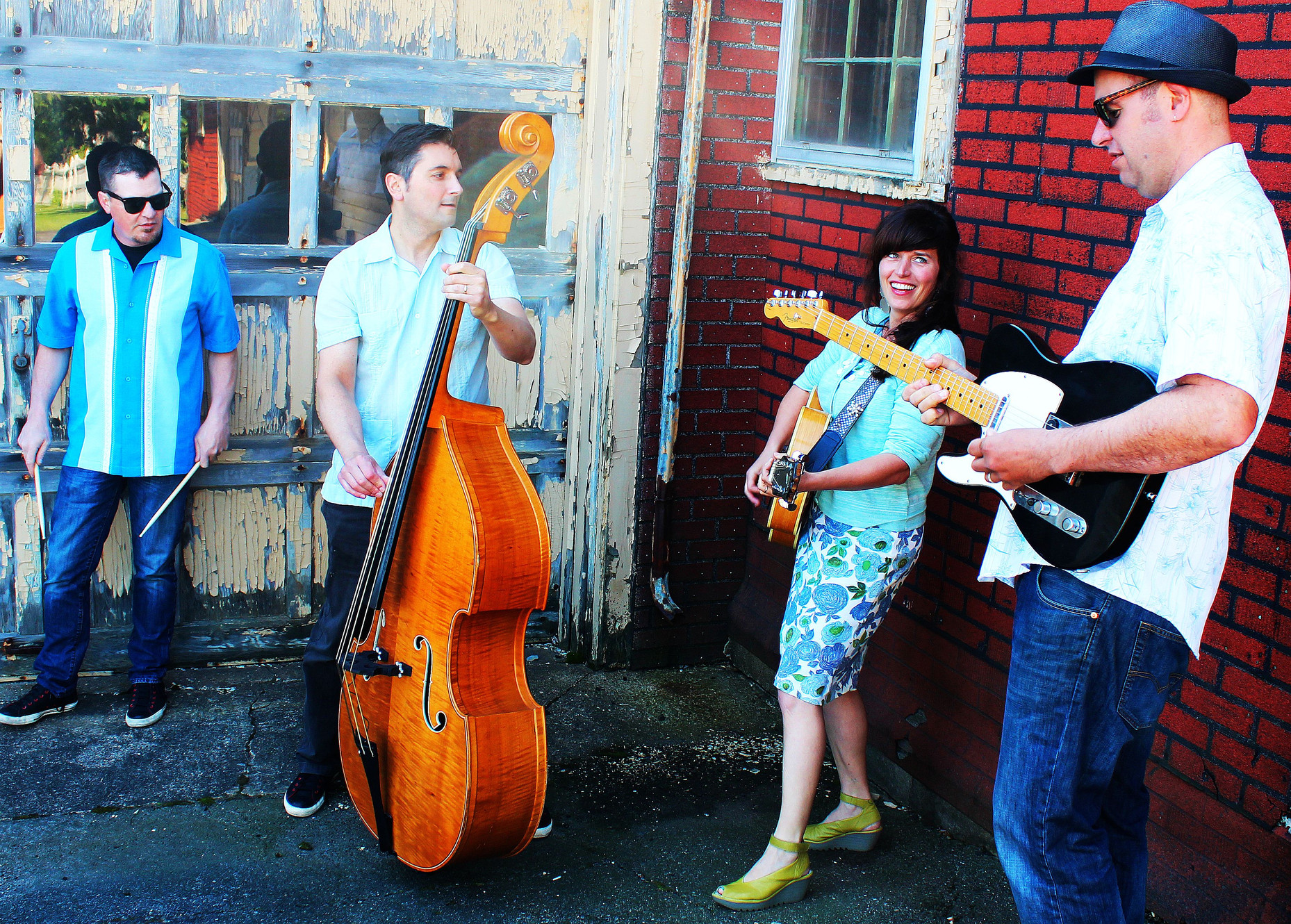 Sarah Swain and The Oh Boys | Roots. Rockabilly. Soul.