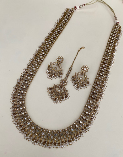 Eimaan clear stone | Ishy Haq