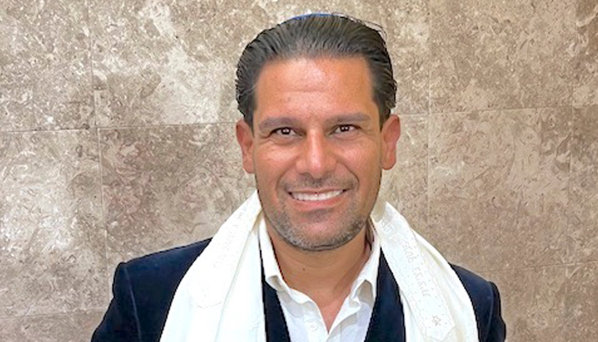 Pop-Opera Singer will Lend His Voice to High Holy Days: Temple Bat Yam ...