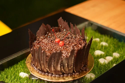Chocolate Overload Cake | 7th Heaven