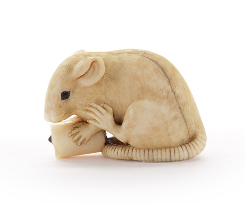 Netsuke of a Rat by Yamaguchi Okatomo | Z&R Netsuke