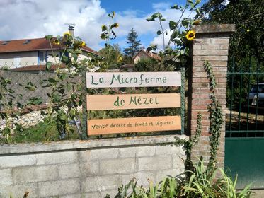 Découvrez la Microferme de Nézel.