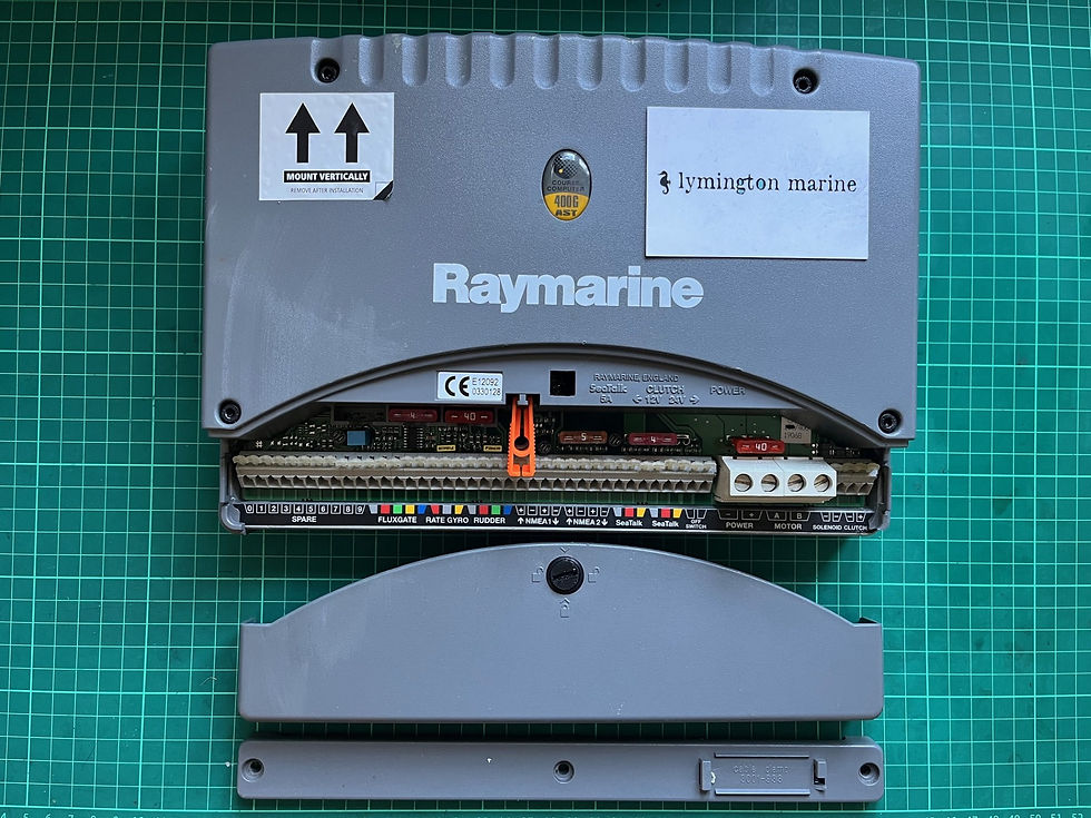 Raymarine 400 / S3G AST Autopilot Course Computer - E12032 | Lymington ...