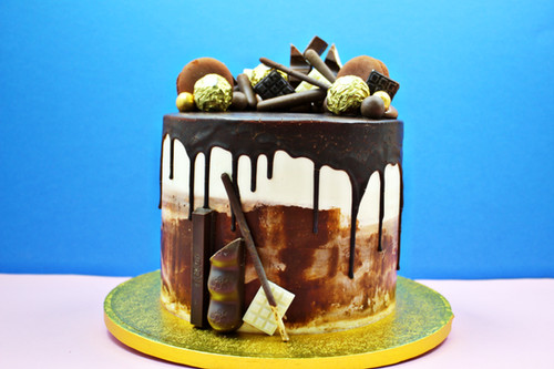 Deluxe Chocolate | J'ADORE Cakes