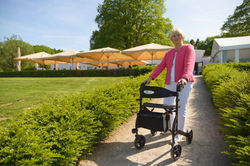 Rollstühle, Rollatoren | LEXAMED GmbH