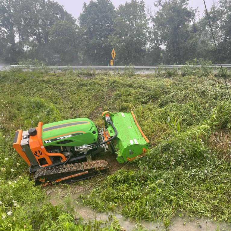 Remote Control Slope Mower | Green Climber LV300 PRO