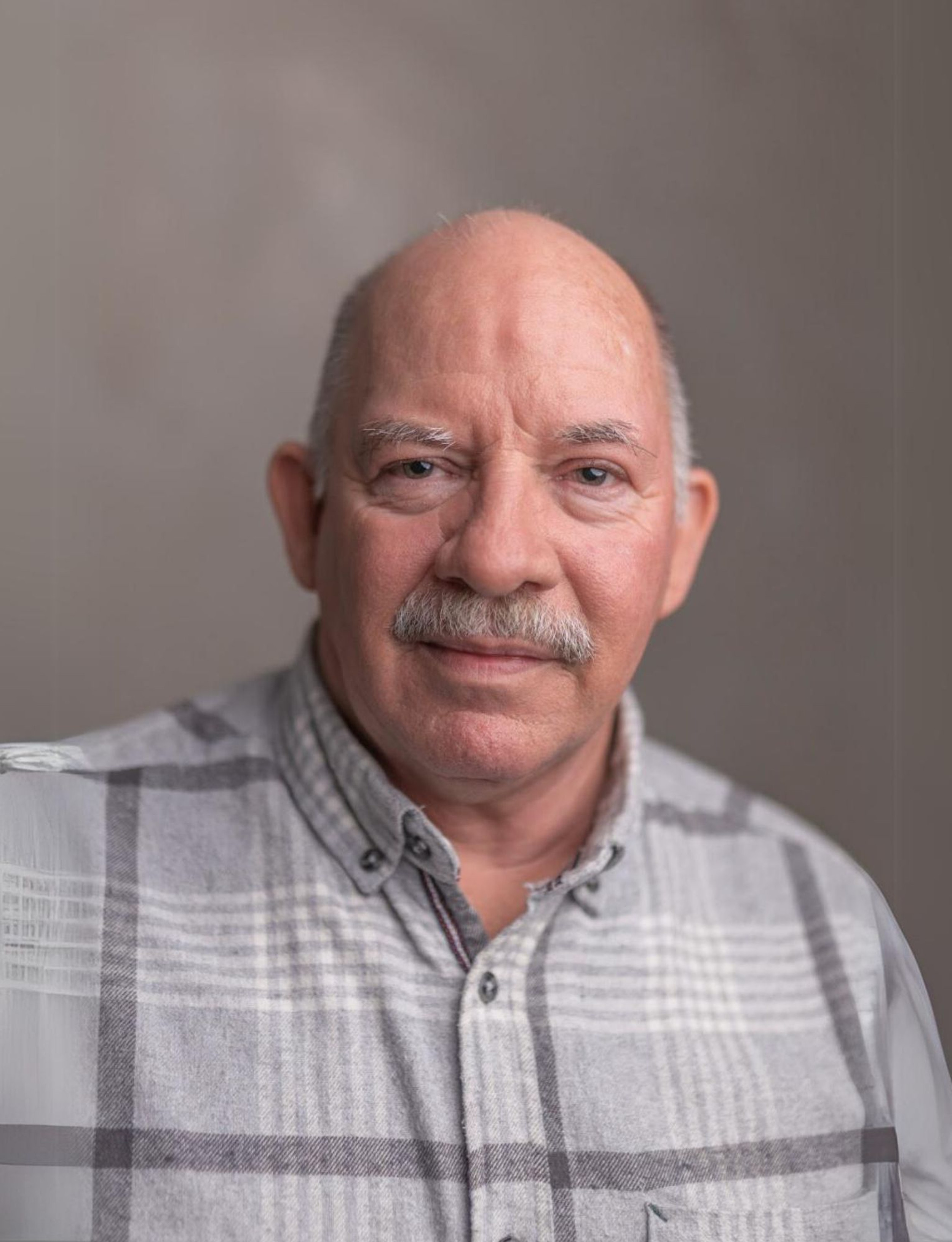 The Journey of a Writer: Robert Howell's Path from Rejection to Revelation