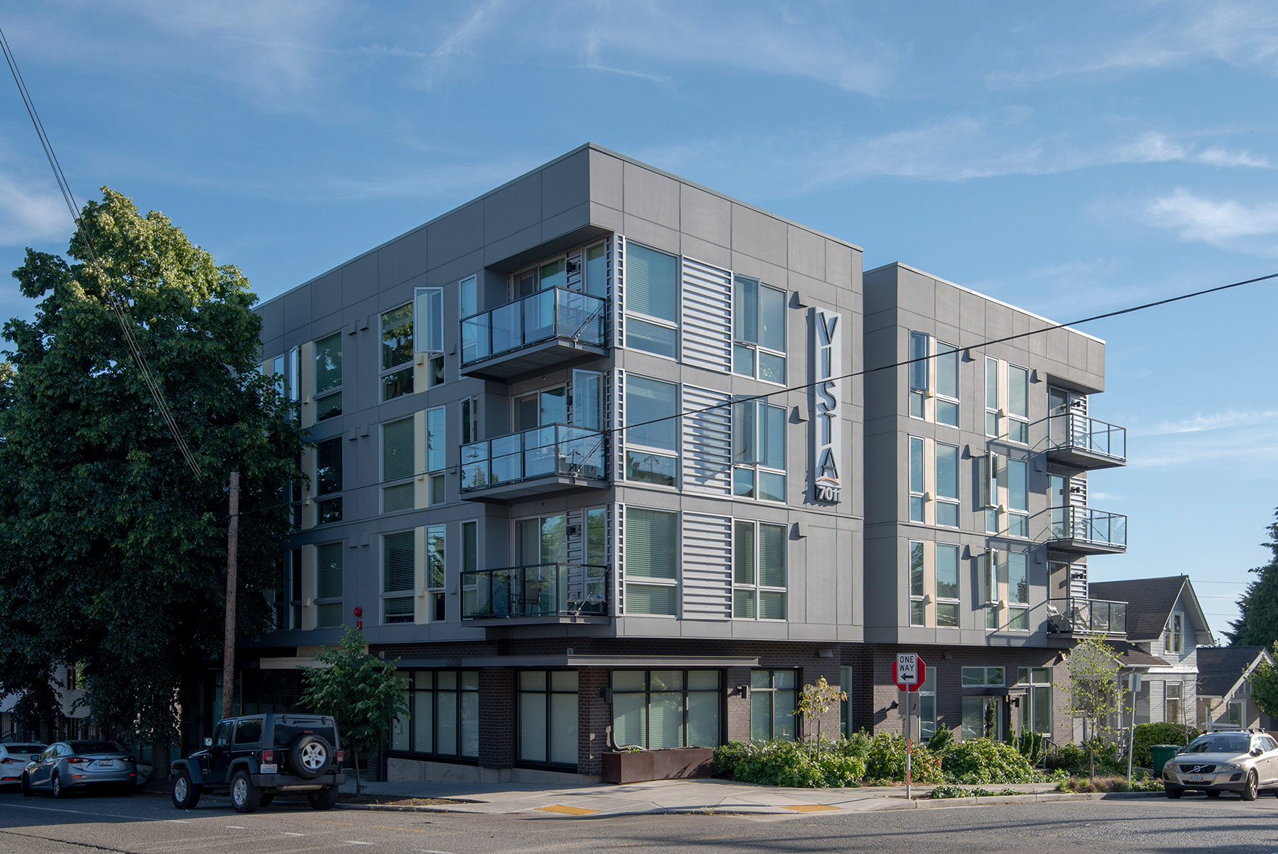 Vista 7011: Mixed-Use Building in Roosevelt, Seattle