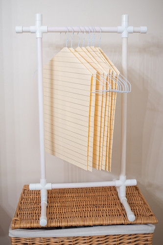 Mini Chart Stand with 8 Hanging Charts | southern-instruction