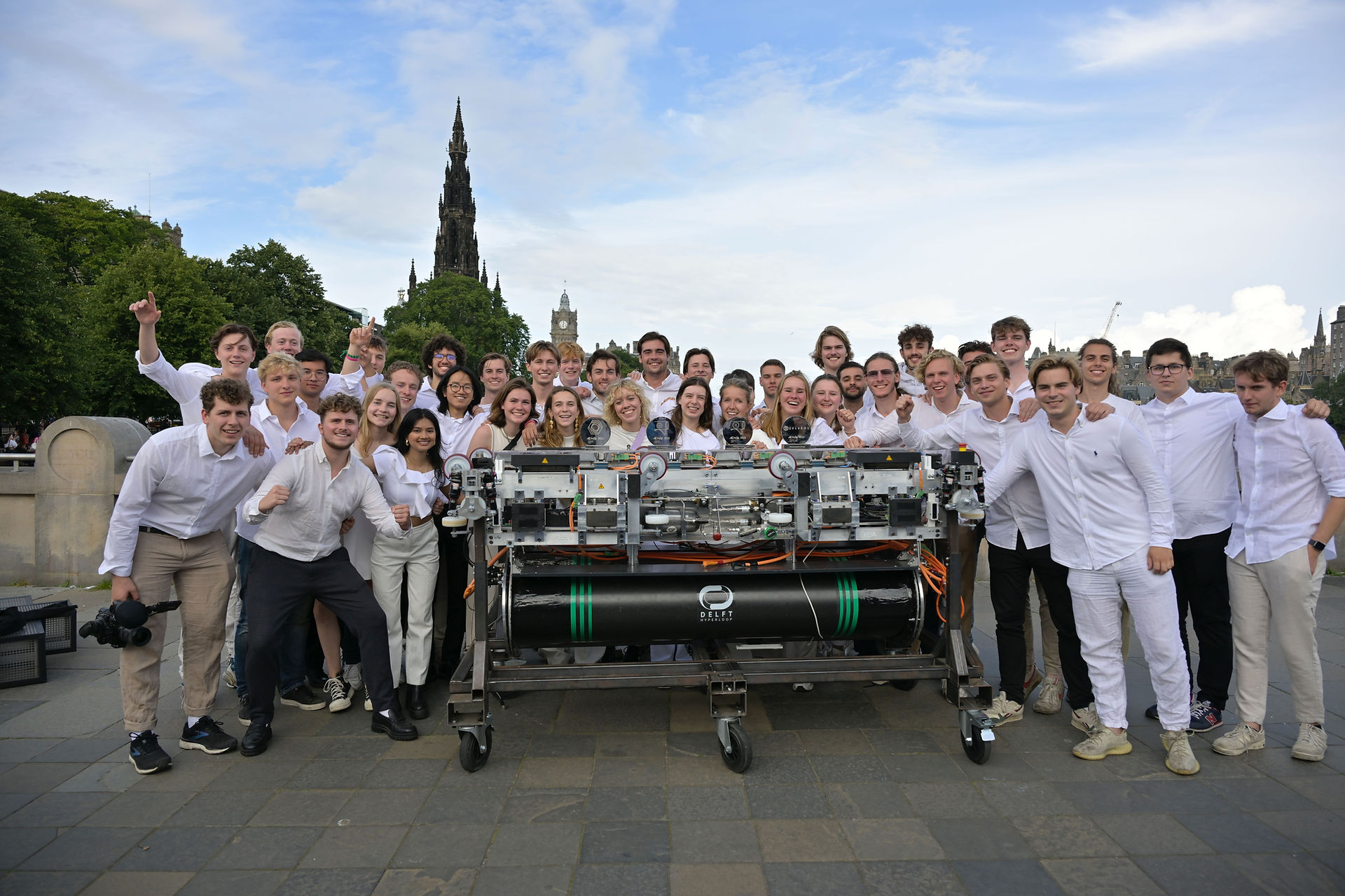 HOME | Delft Hyperloop