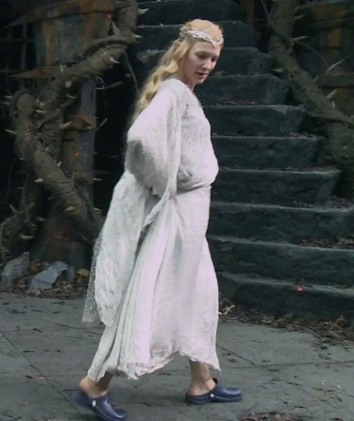 Caption these behind the scenes pictures from LOTR | The Thwap House