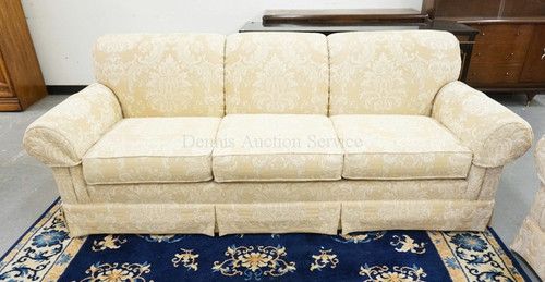THOMASVILLE CREAM COLORED SOFA MEASURING 90 INCHES LONG. | dennisauction