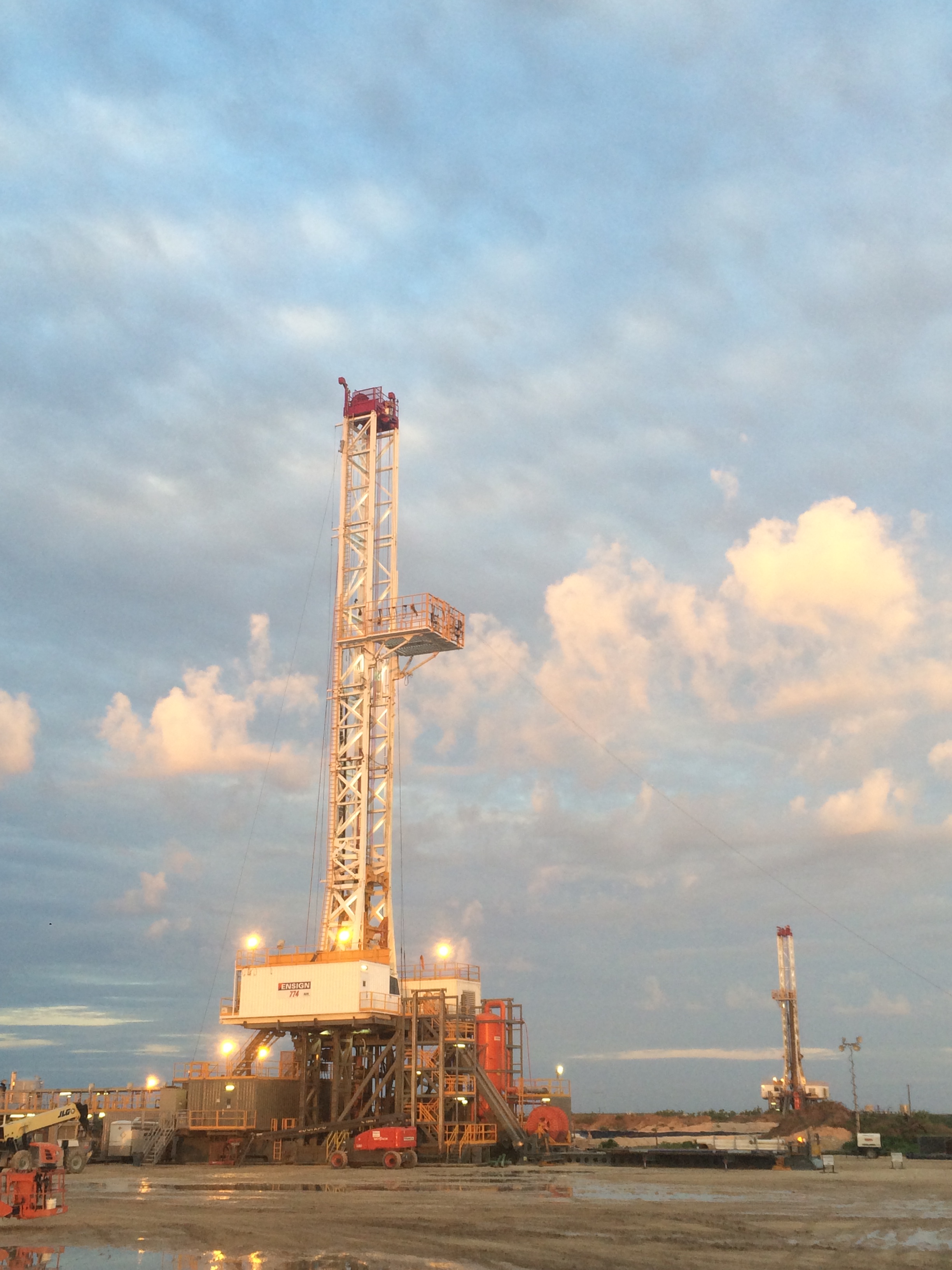 Land Rig Photos | Hunter Drilling
