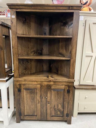 Amish Corner Hutch | Lucan Architectural