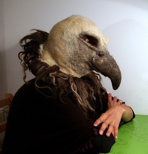 Griffon vulture mask | thead-felt