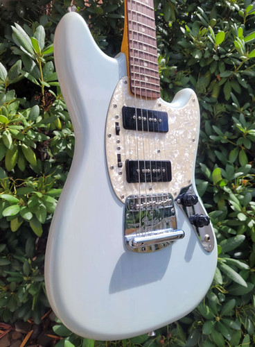 Fender Modern Player Mustang P-90, Daphne Blue | FuzzHugger Effects