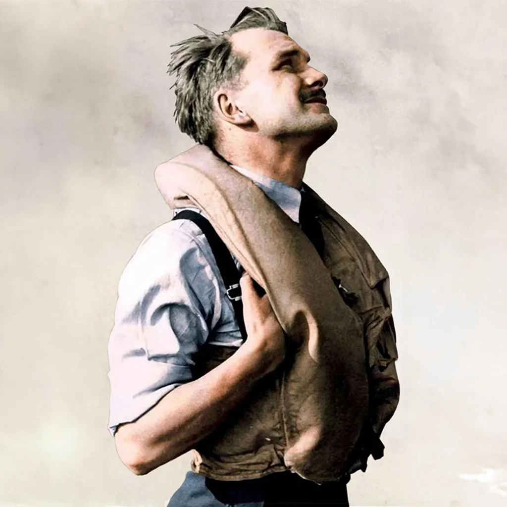 RIP Group Captain John ‘Paddy’ Hemingway DFC – the last of 'The Few ...