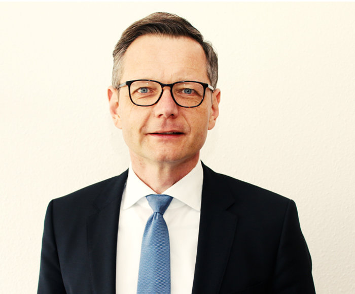 Dr. Thomas Hoch | W&B