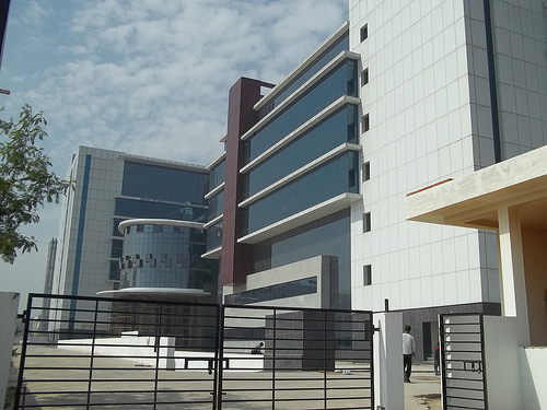 NOIDA EXPRESSWAY SEC 125 - 142 | achieversindia