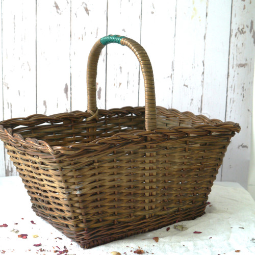 Rustic Vintage Shopping Basket | Milner & Pearce